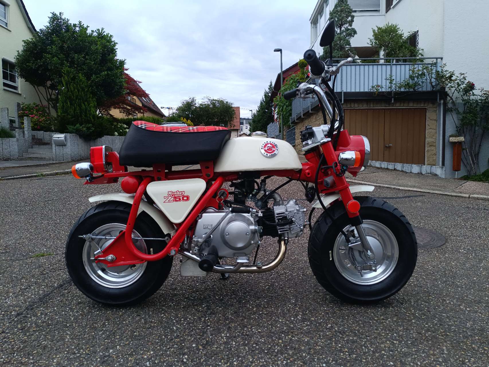 GZ-50A Monkey 50cc - Skyteambike